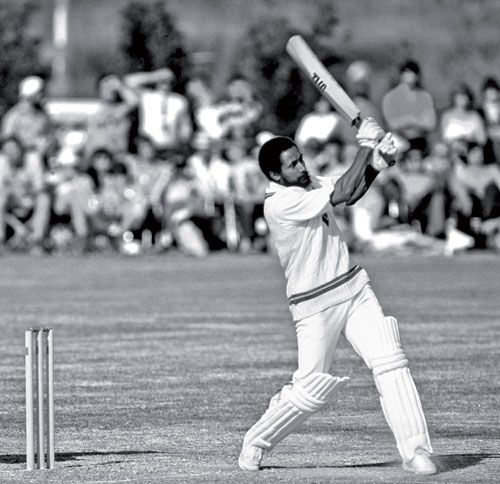Andy Roberts batting | ESPNcricinfo.com