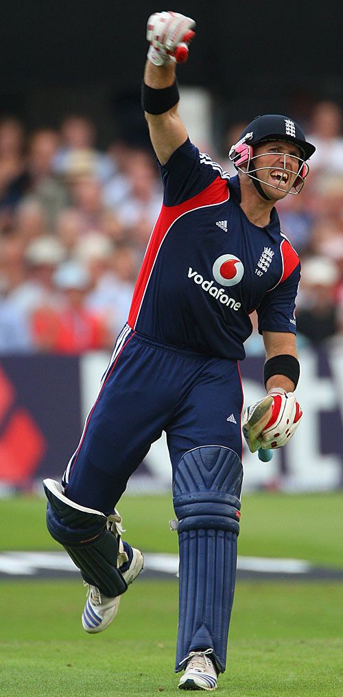 Matt Prior punches the air to celebrate England's 10-wicket thrashing ...