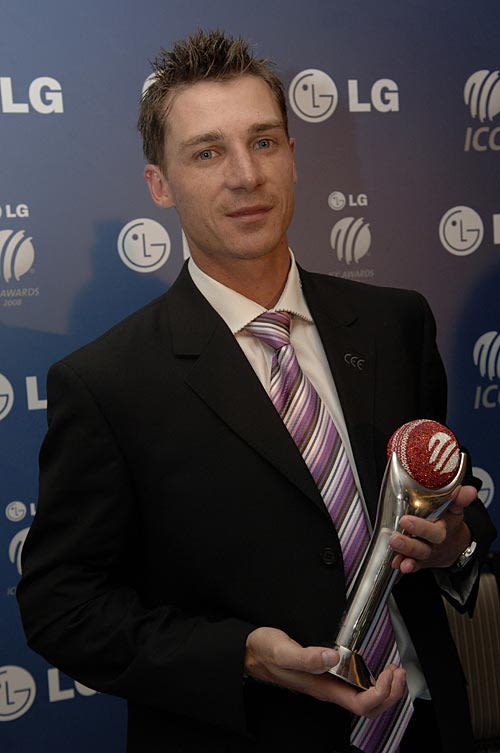 Dale Steyn poses with his trophy for the Test Player of the Year ...