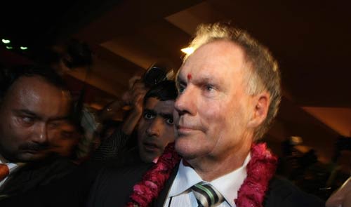 Greg Chappell arrives in Jaipur with the Australia squad | ESPNcricinfo.com