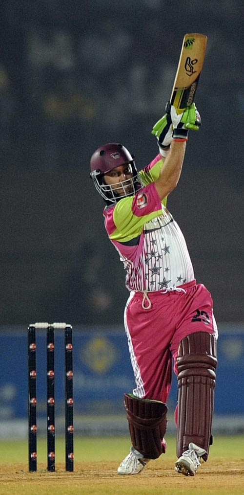 Ian Harvey in attacking mode | ESPNcricinfo.com