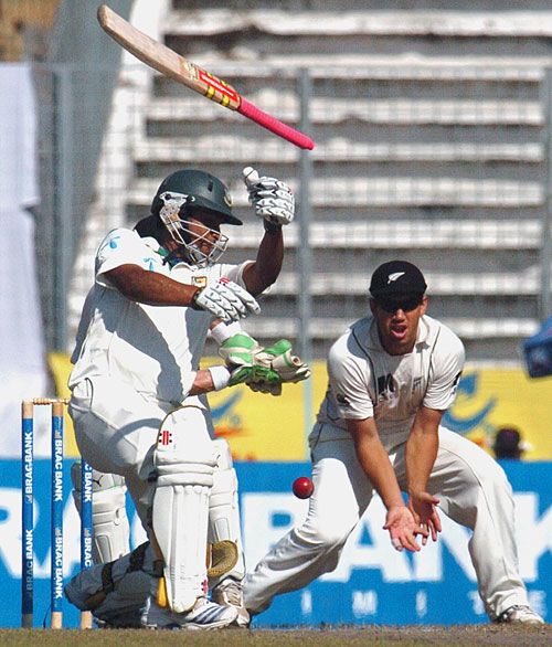 Tamim Iqbal loses his bat | ESPNcricinfo.com
