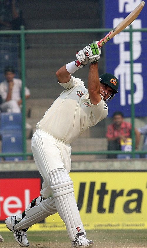 Matthew Hayden strikes one over the bowler's head | ESPNcricinfo.com