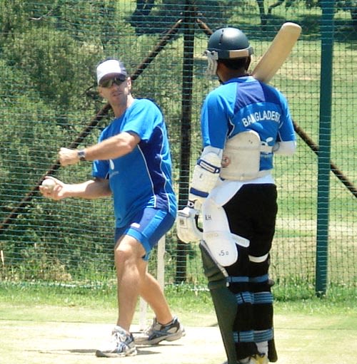 Jamie Siddons' contract extended to June 2011 | ESPNcricinfo