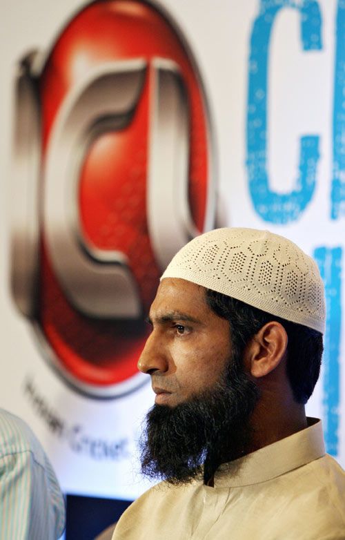 Mohammad Yousuf at a press conference after rejoining the ICL ...