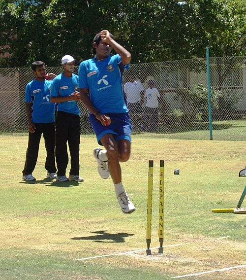 Mahbubul Alam bowls in the nets | ESPNcricinfo.com