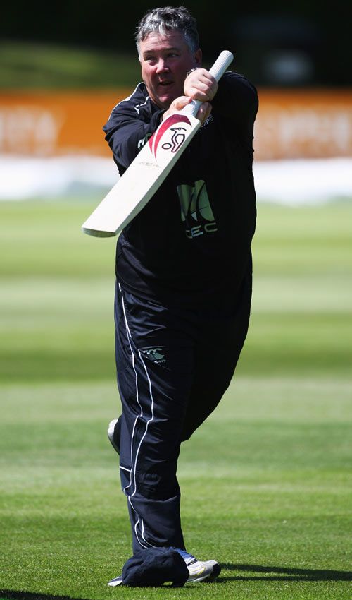 New Zealand coach Andy Moles during the team warm-up | ESPNcricinfo.com