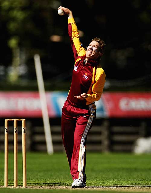 Louise Broadfoot in delivery action | ESPNcricinfo.com