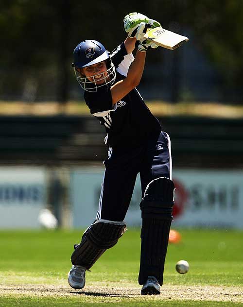 Sarah Edwards on the drive | ESPNcricinfo.com