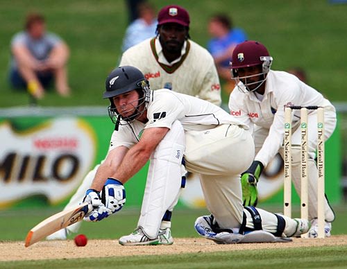 Jamie How at full stretch | ESPNcricinfo.com