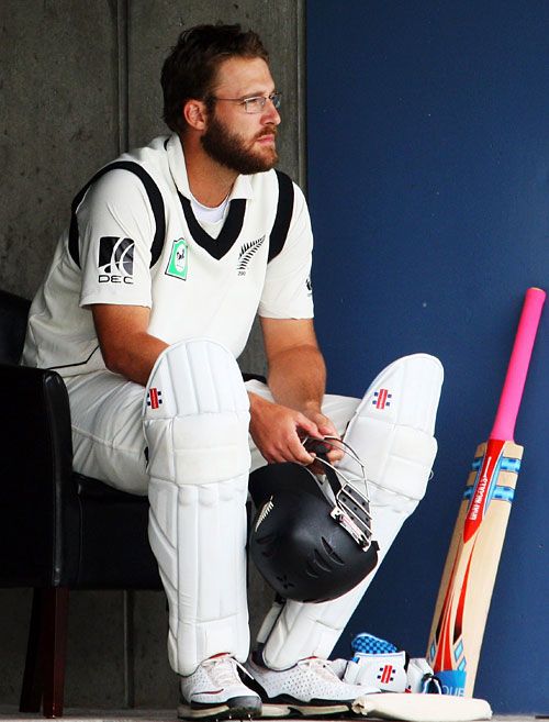 Daniel Vettori waits for his turn | ESPNcricinfo.com
