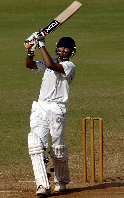 Ravindra Jadeja tries for maximum | ESPNcricinfo.com