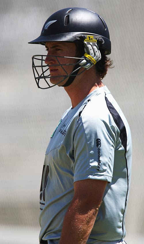 Neil Broom assesses the pitch | ESPNcricinfo.com