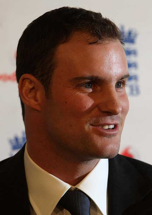 Andrew Strauss is confident of bringing the England team together ...