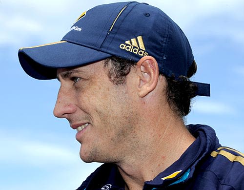 David Hussey chats to the media | ESPNcricinfo.com
