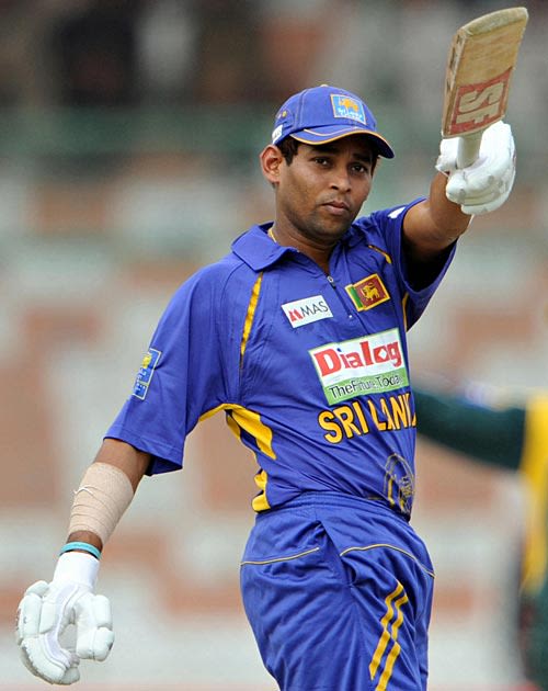 Tillakaratne Dilshan celebrates his fifty | ESPNcricinfo.com