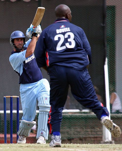 Lucas Paterlini lofts Ryan Bovell over long-on | ESPNcricinfo.com