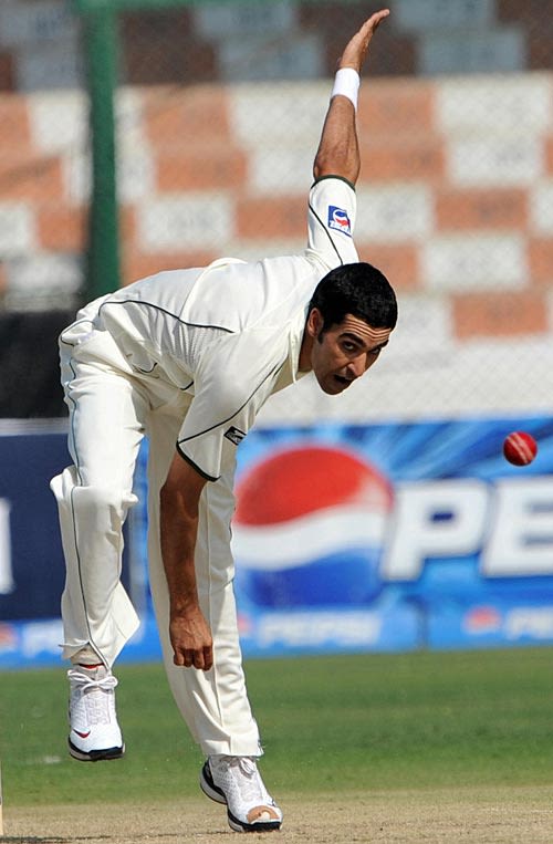 Umar Gul in action | ESPNcricinfo.com