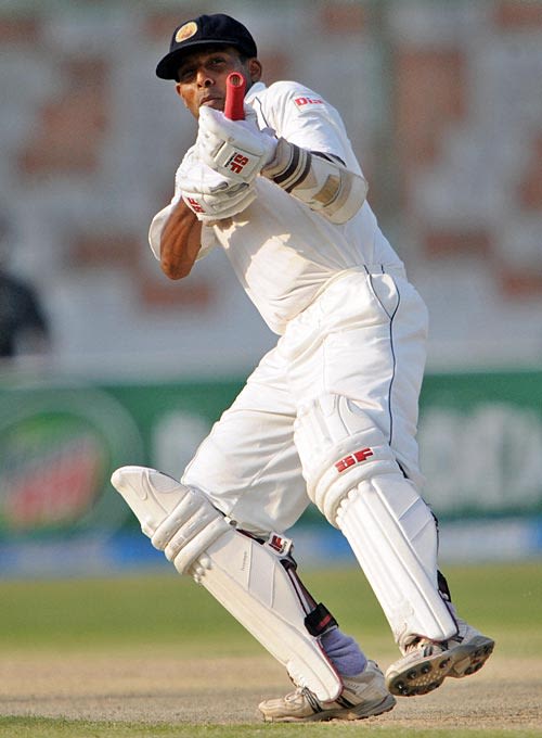 Thilan Samaraweera celebrates his hundred | ESPNcricinfo.com