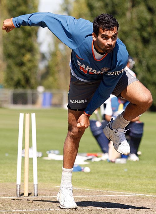 Zaheer Khan bends his back | ESPNcricinfo.com