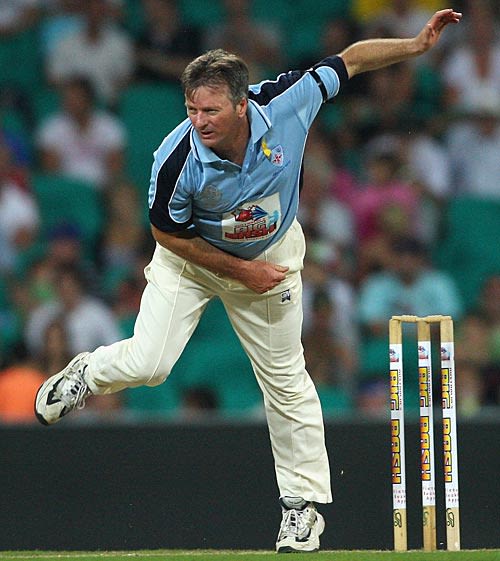 Steve Waugh bowls | ESPNcricinfo.com