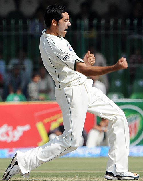 All-round Gul puts Habib Bank on top | ESPNcricinfo