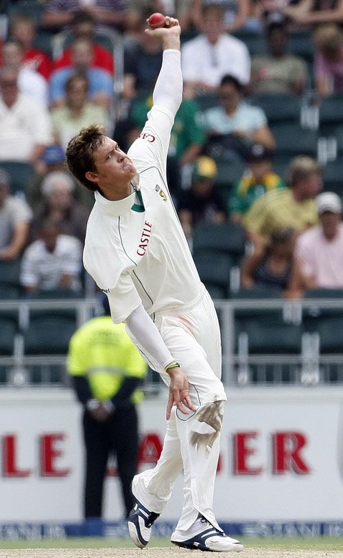 Paul Harris bowls | ESPNcricinfo.com