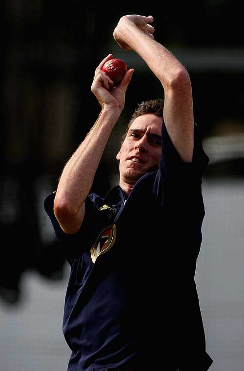 Steve Magoffin in delivery stride | ESPNcricinfo.com