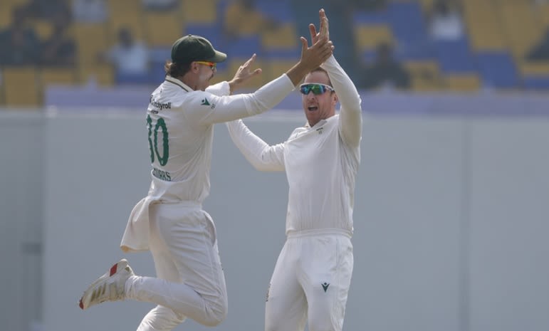 SA fight back in Kolkata - LIVE with Bangar and Philander ...