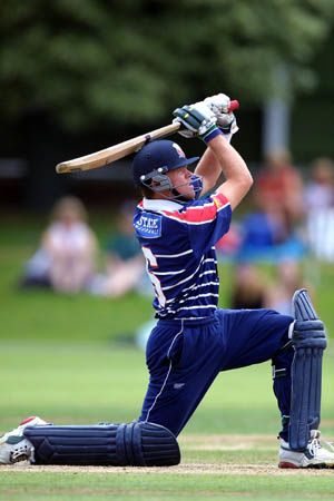 Vincent sends one sailing down the ground | ESPNcricinfo.com