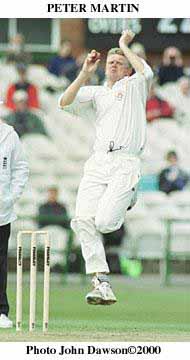 Peter Martin bowling for Lancs in the 2000 Benson and Hedges ...