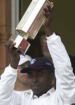 Mark Alleyne with the NatWest Trophy | ESPNcricinfo.com