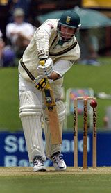 Graeme Smith plays forward | ESPNcricinfo.com