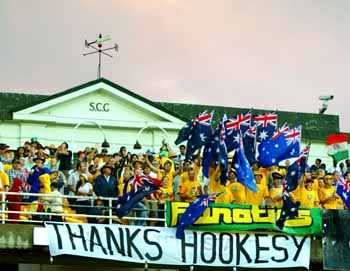 The crowd pays tribute to David Hookes | ESPNcricinfo.com
