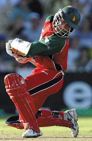 Zimbabwe begin shakily as Stuart Carlisle ducks under a searing bouncer ...