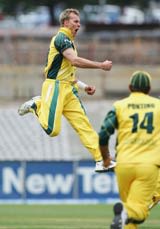 Brett Lee celebrates a wicket | ESPNcricinfo.com