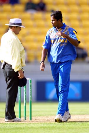 Zoysa questions umpire Quested over no-ball call | ESPNcricinfo.com