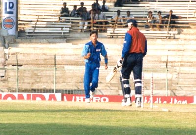 Agarkar bowls Rakesh Patel for a duck | ESPNcricinfo.com