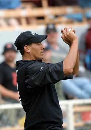 Tuffey completes a catch to dismiss Razzaq | ESPNcricinfo.com