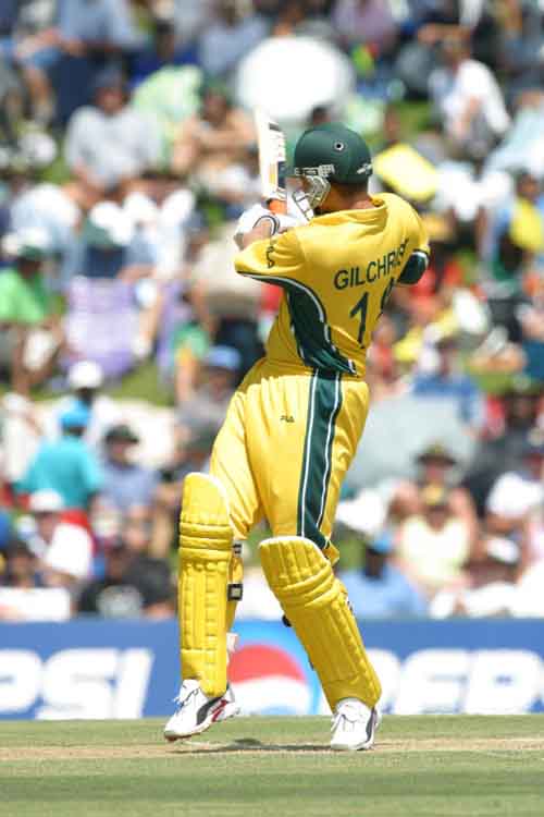 Gilchrist pulling the ball | ESPNcricinfo.com