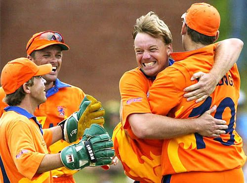 Tim De Leede celebrates taking the wicket of Jimmy Maher | ESPNcricinfo.com