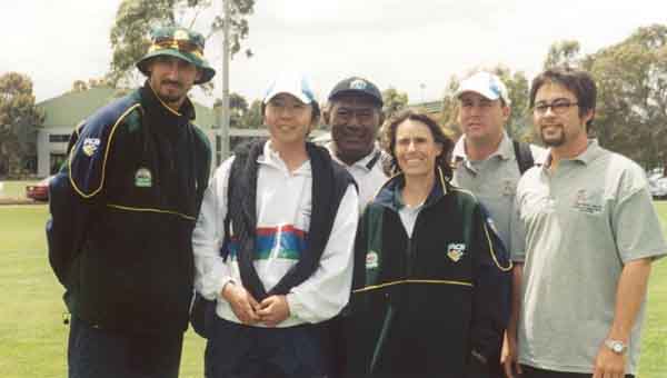 Seminar attendees with Australian fast bowler Jason Gillespie ...