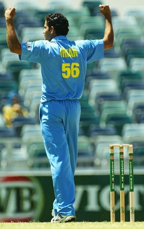 With two wickets in his first over Irfan Pathan was India's strong man | ESPNcricinfo.com