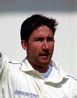 Ed Giddins looking red-faced 2001 | ESPNcricinfo.com