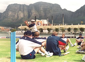 Bobby Simpson gives team talk | ESPNcricinfo.com
