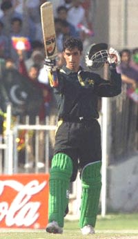 Imran Nazir reaches the half century mark | ESPNcricinfo.com