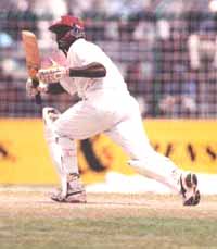 Carl Hooper running ; thumbnail | ESPNcricinfo.com