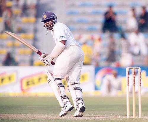 Mahela Jayawardene turns a ball to leg | ESPNcricinfo.com