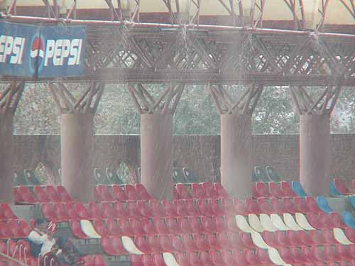 Rain sweeps across the stadium | ESPNcricinfo.com
