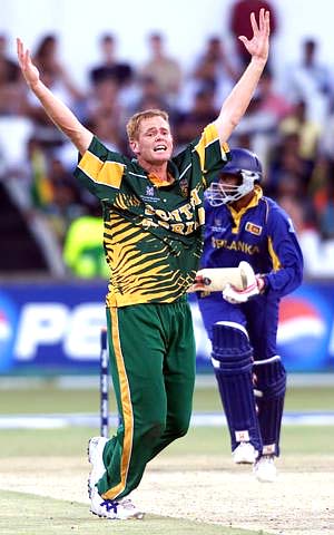 Shaun Pollock appeals for the wicket of Kumar Sangakkara at Durban ...